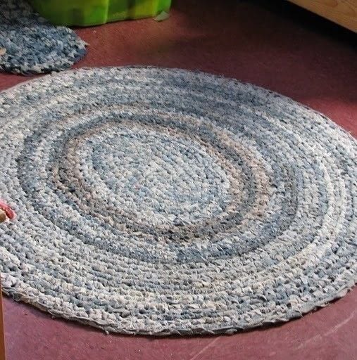 21+ Super Cool DIY Rugs You Can Make in No Time | Decor Or Design